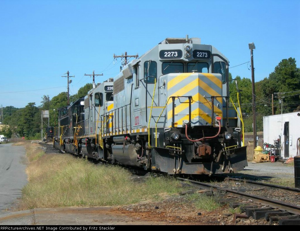 YVRR 2273 with 4 other engines